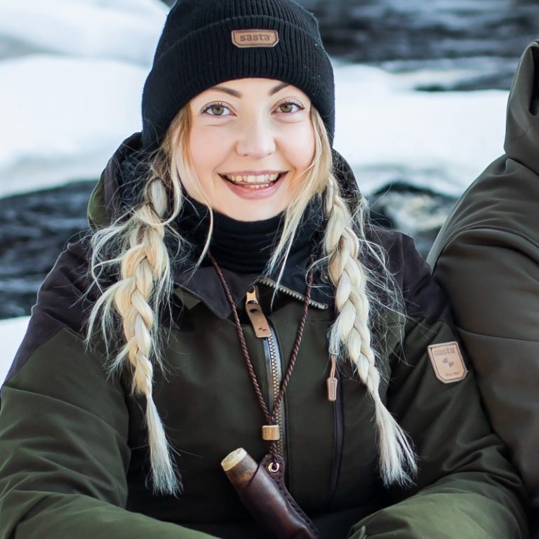 10 Women in Bushcraft You Should Know - Survival Dispatch